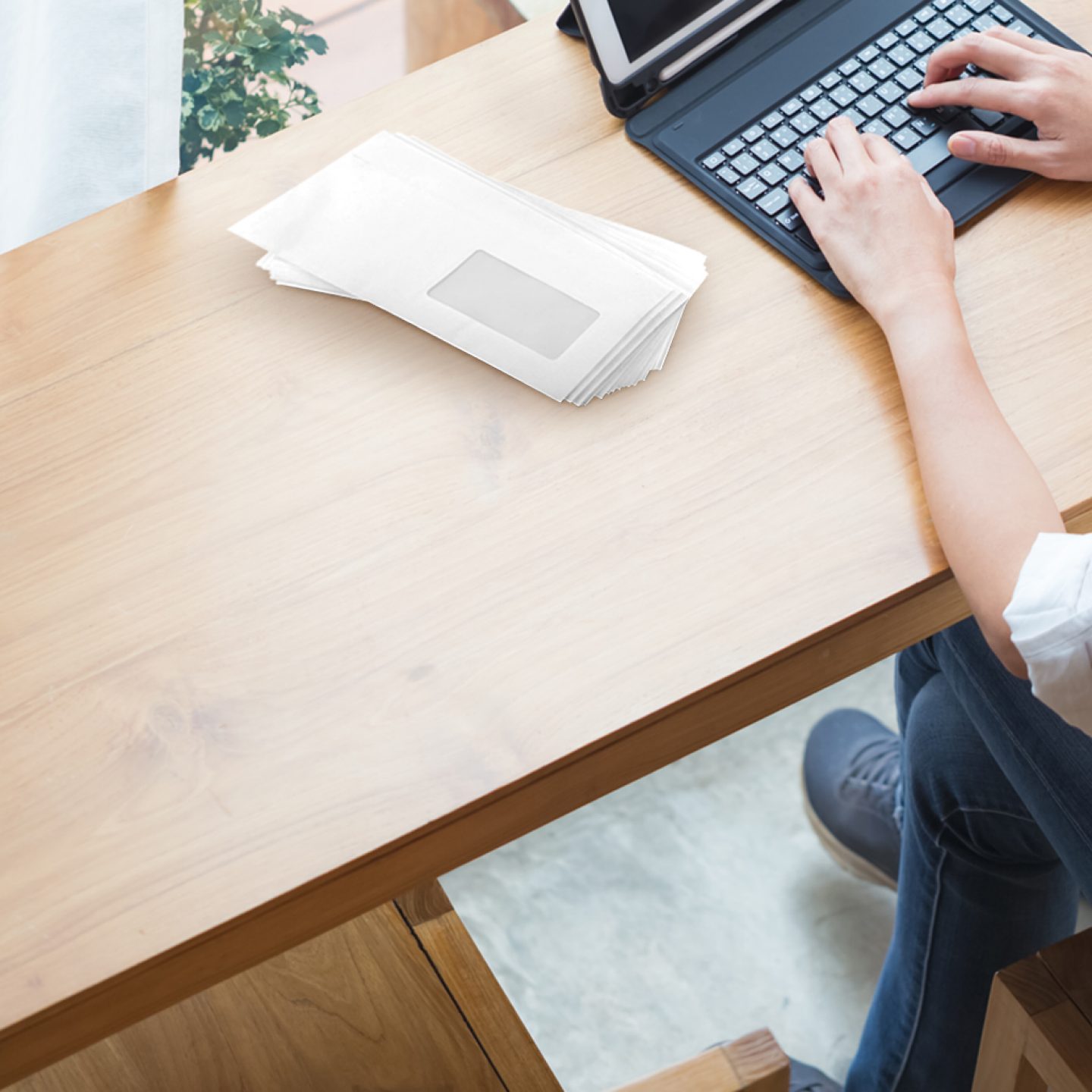 Battle of the Post: Mailmark Franking vs. Stamps - Unveiling the Perks